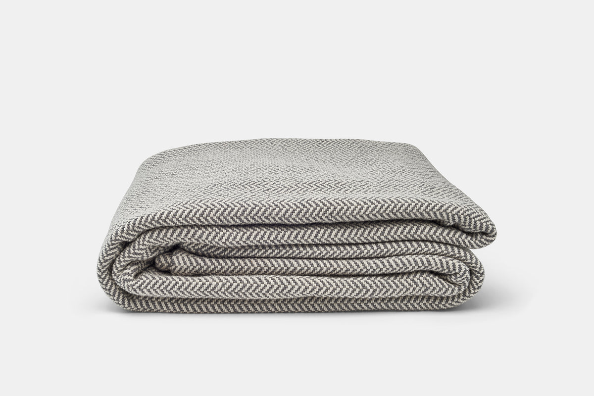 Bed Sheet Set & Cotton Blanket Bundle - American Blossom Linens